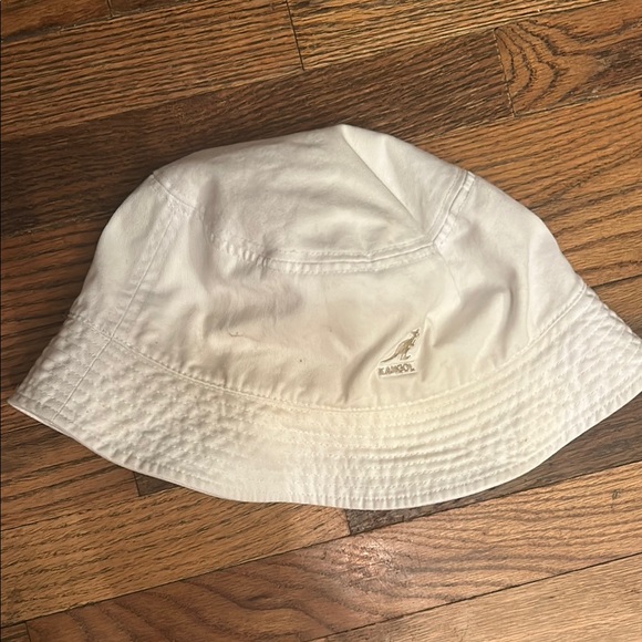 Kangol | Accessories | Kangol White Bucket Hat Classic Summer Accessory ...